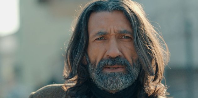 İçerde 13. Bölüm : Coşkun Umut'u kaçırdığı evin önünde!