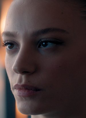 Fİ | Tüm Bölümler Showtv.com.tr'de!