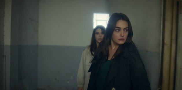 Ramo 28. Bölüm : Nehir ile Sibel Ruslar'dan kaçıyor!