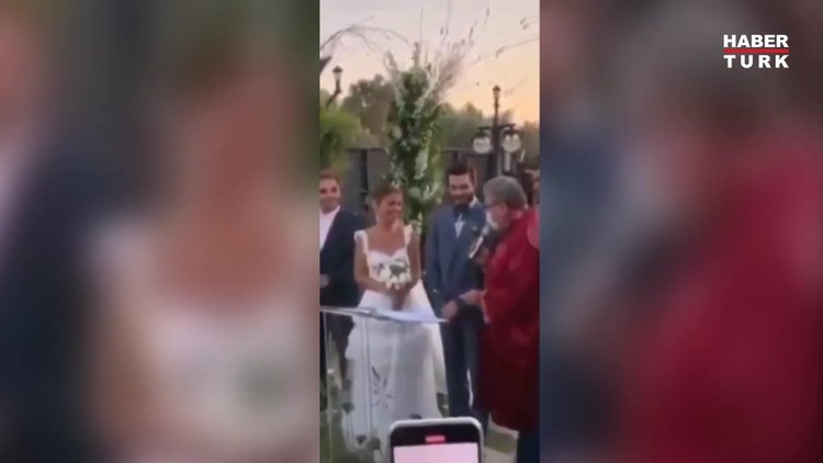 İsmail Ege Şaşmaz ile Hande Ünal ile dünyaevine girdi | Video