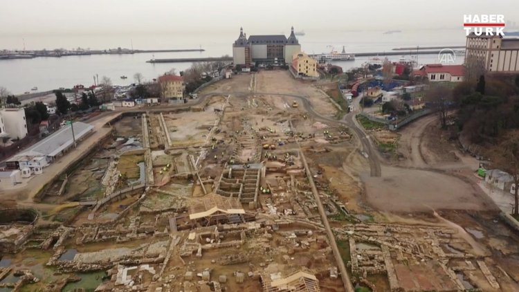 Haydarpaşa kazılarında Helenistik döneme ait kiremit mezar bulundu | Video