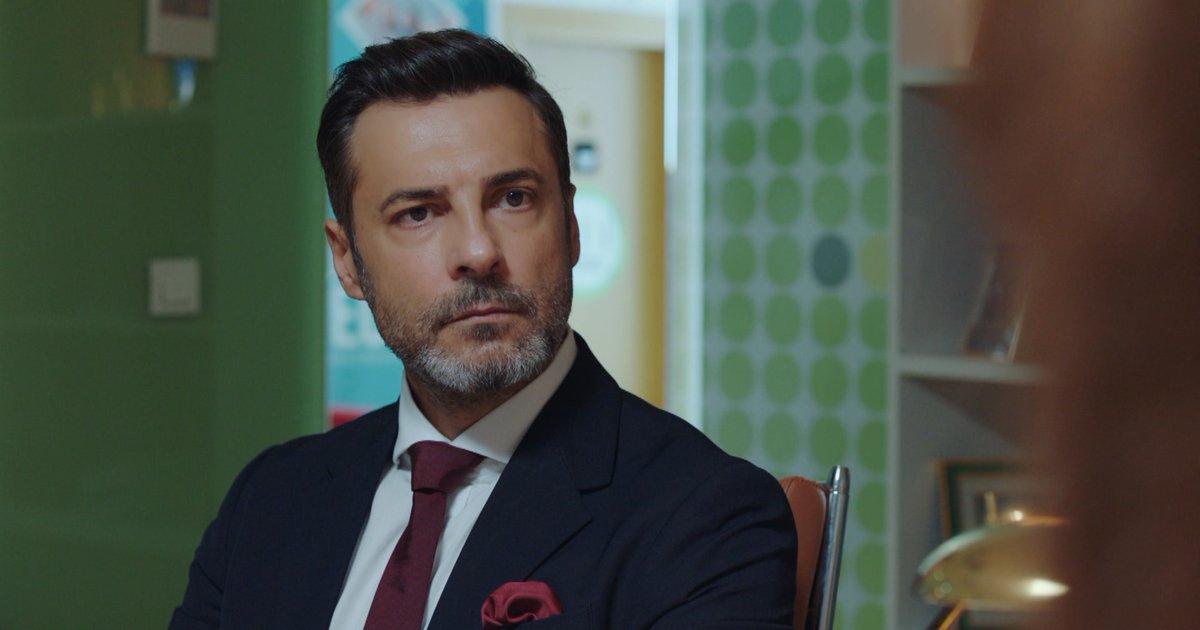 Kızılcık Şerbeti 1. Bölüm : Ömer, Metehan hakkında konuşmak için okula ...