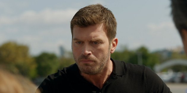 Aile 15 Bölüm Aile Nin 15 Bölüm Son Bölüm ünde Aslan Soykan