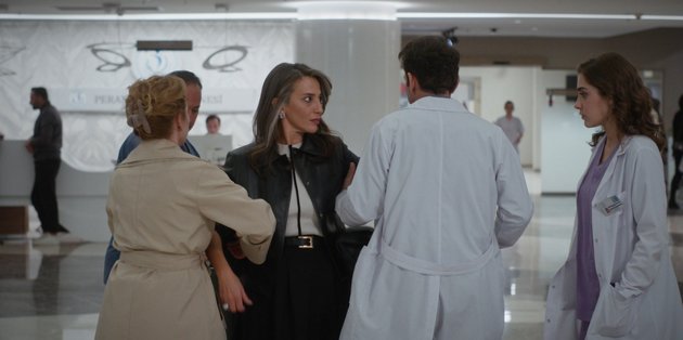 Bahar 21. Bölüm : Bahar ve Timur'un 'Efsun' hayali!