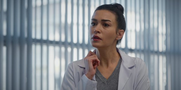 Bahar 33. Bölüm : Timur, Rengin'e ses kaydını dinletiyor!