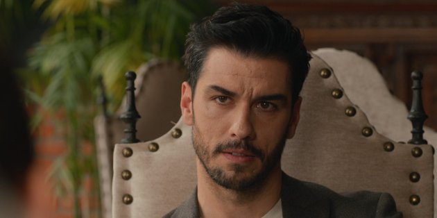 Siyah Kalp 26. Bölüm : Nuh ve Cihan aynı masada!